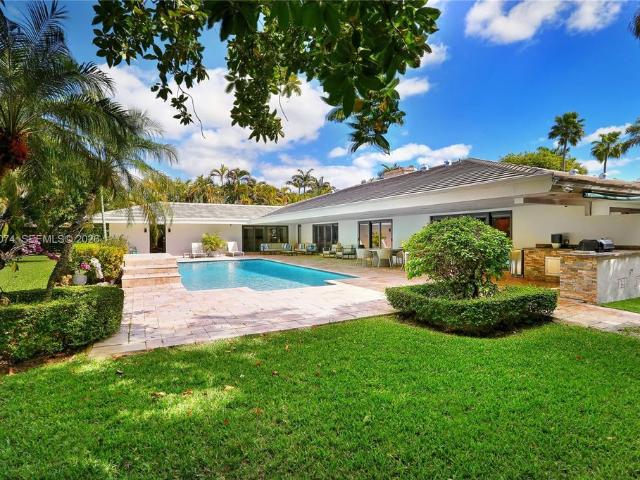 Luxury Villa for rent in Coral Gables, Florida