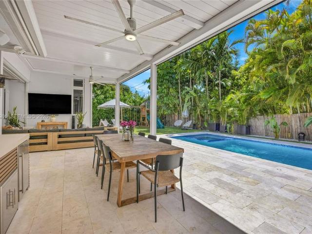 Luxury Villa for rent in Coral Gables, Florida