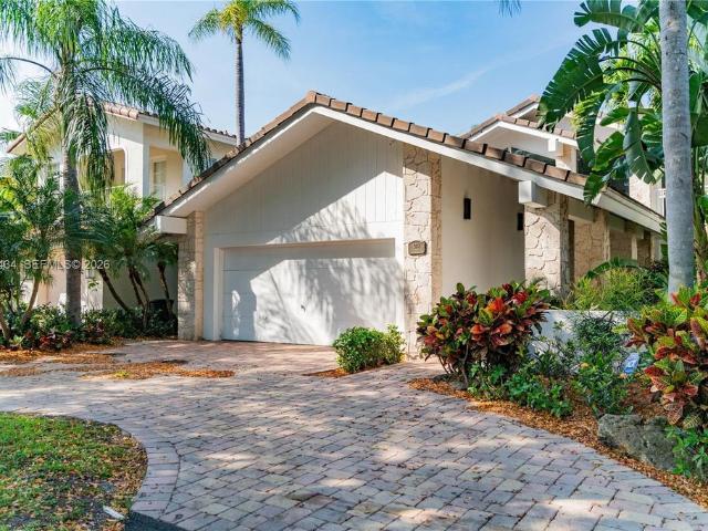 Luxury Villa for rent in Coral Gables, Florida