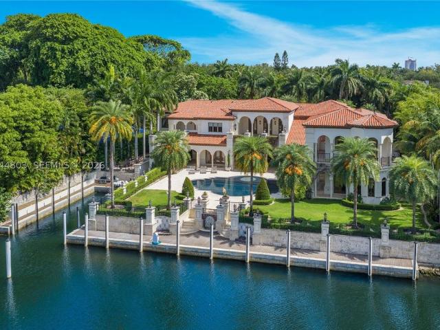 Luxury Villa for rent in Coral Gables, Florida