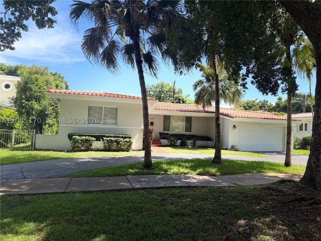 Luxury Villa for rent in Coral Gables, Florida