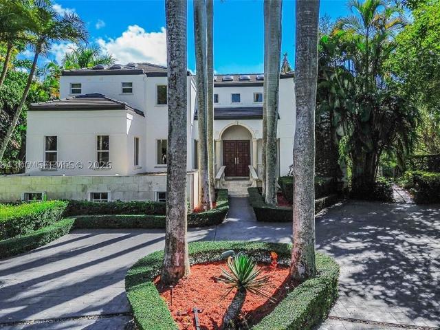 Luxury Villa for rent in Coral Gables, Florida