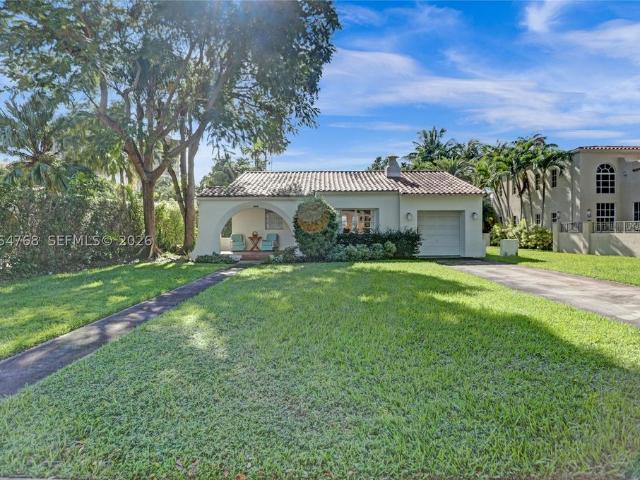 Luxury Villa for rent in Coral Gables, Florida