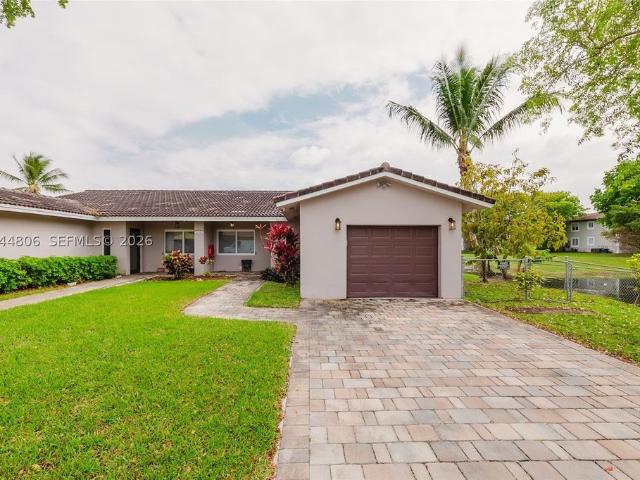 Luxury Villa for rent in Coral Springs, United States