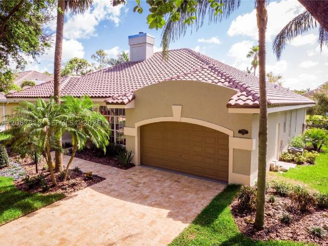 Luxury Villa for rent in Coral Springs, Florida
