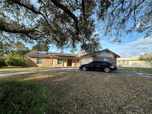 Luxury Villa for rent in Coral Springs, Florida