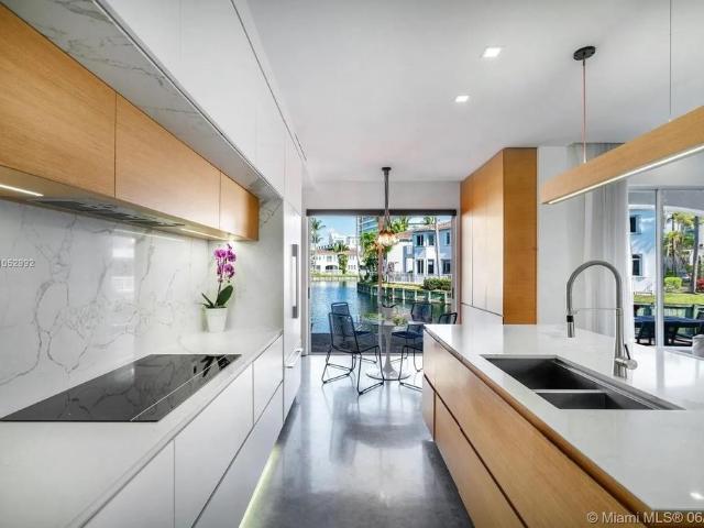 Luxury Villa for rent in Aventura, Florida