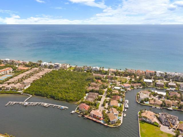 Luxury Villa for rent in Highland Beach, United States