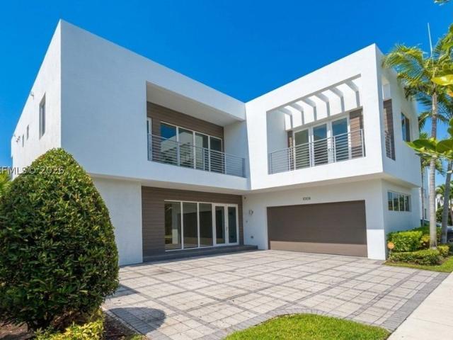 Luxury Villa for rent in Doral, Florida