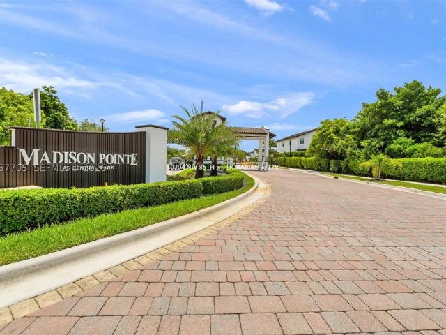 Luxury Villa for rent in Doral, Florida