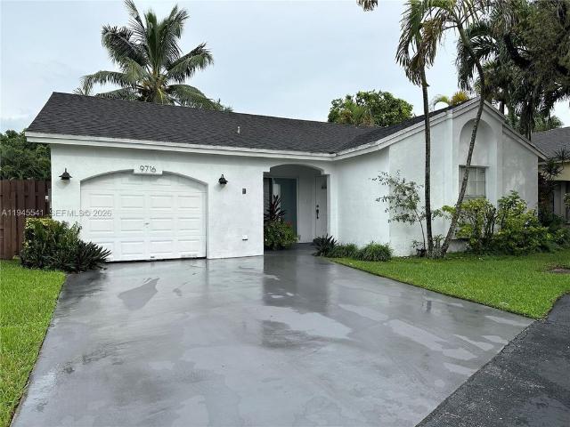 Luxury Villa for rent in Doral, Florida