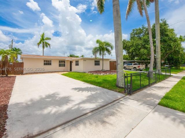 Luxury Villa for rent in Davie, Florida