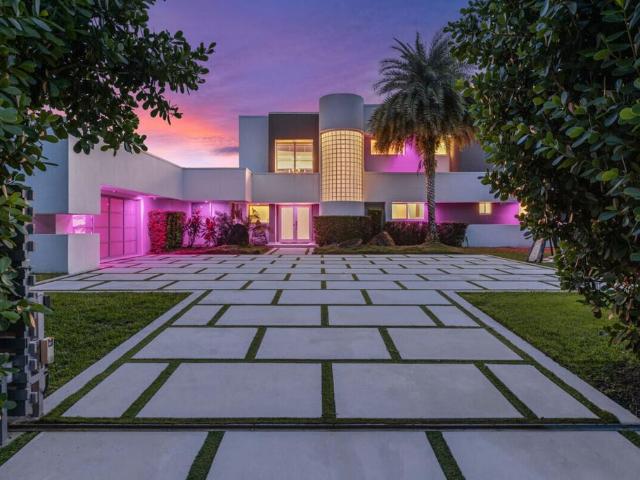 Luxury Villa for rent in Davie, United States