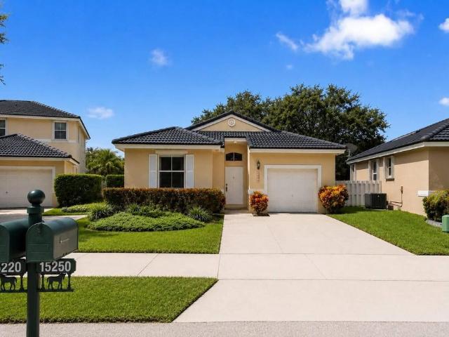 Luxury Villa for rent in Davie, United States