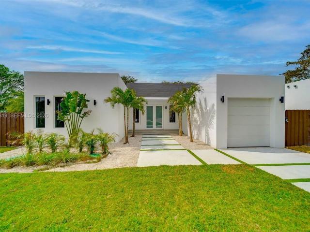 Luxury Villa for rent in El Portal, United States