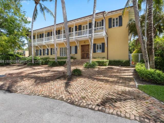 Luxury Villa for rent in Key Biscayne, Florida