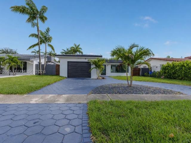 Luxury Villa for rent in Hollywood, Florida