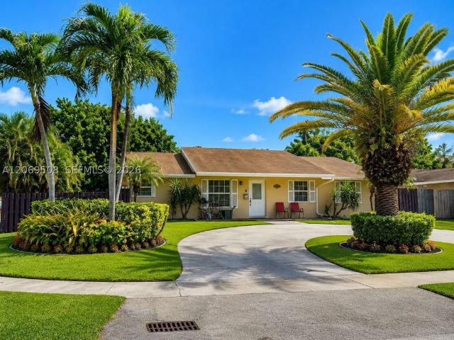 Luxury Villa for rent in Hollywood, Florida