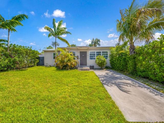Luxury Villa for rent in Hollywood, Florida