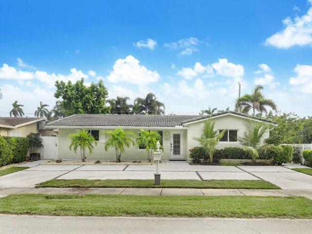Luxury Villa for rent in Hollywood, Florida