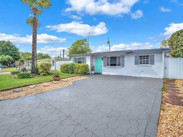 Luxury Villa for rent in Hollywood, Florida
