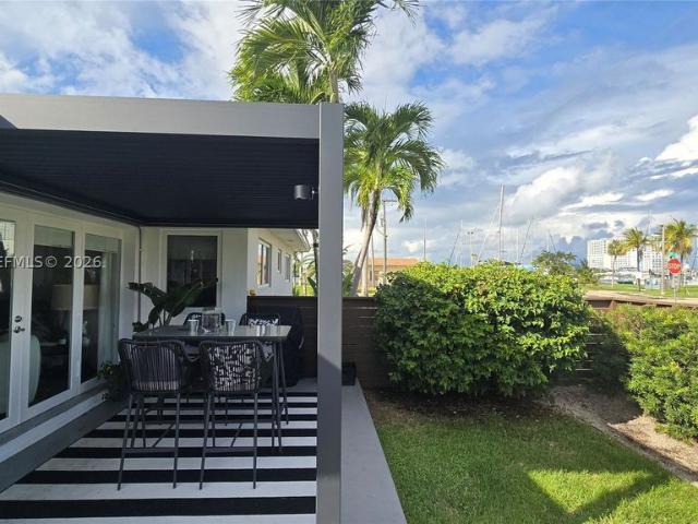 Luxury Villa for rent in Hollywood, Florida