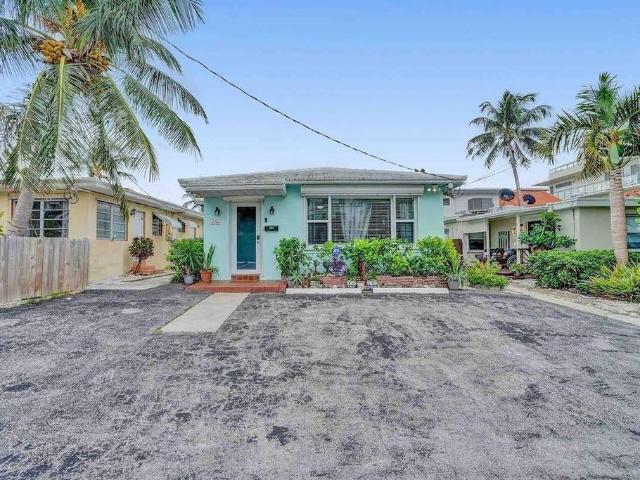 Luxury Villa for rent in Hollywood, Florida