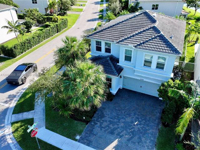Luxury Villa for rent in Hollywood, Florida
