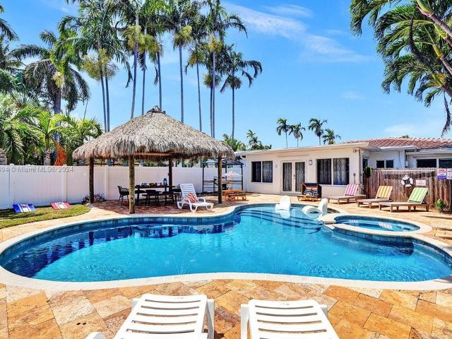 Luxury Villa for rent in Hollywood, Florida
