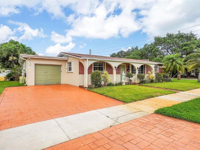 Luxury Villa for rent in Hollywood, Florida