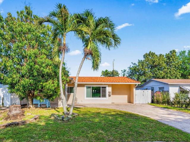 3 bedroom luxury Villa for rent in Hollywood, United States