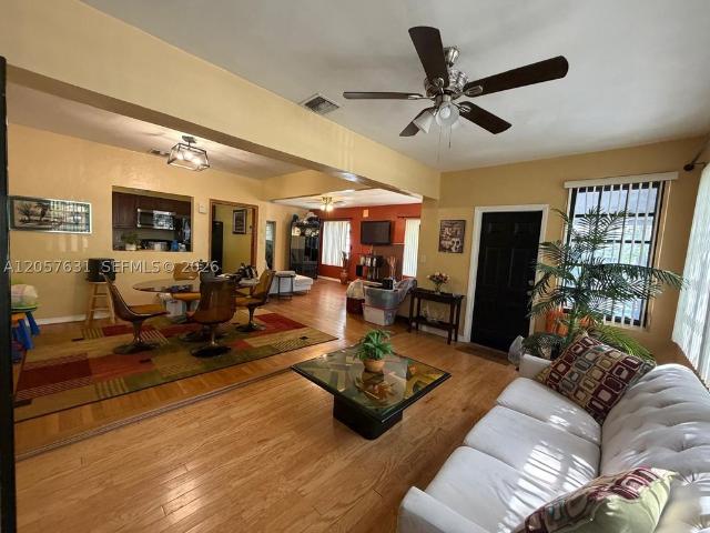 Luxury Villa for rent in Hollywood, Florida