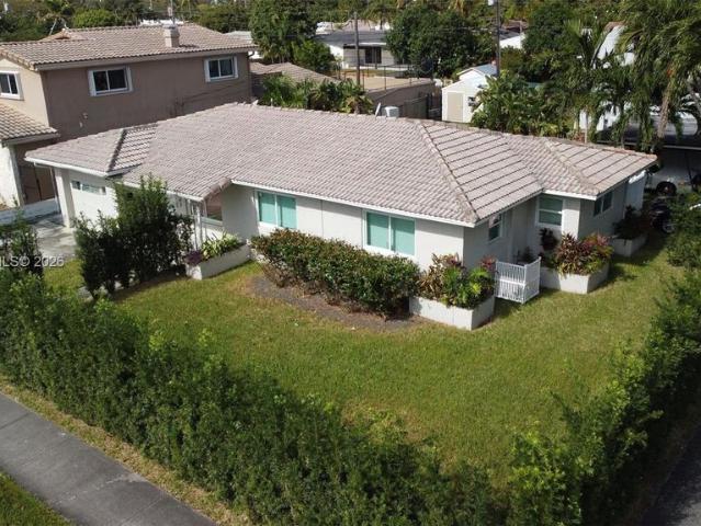 Luxury Villa for rent in Hollywood, Florida