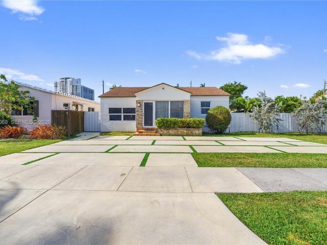Luxury Villa for rent in Hollywood, Florida