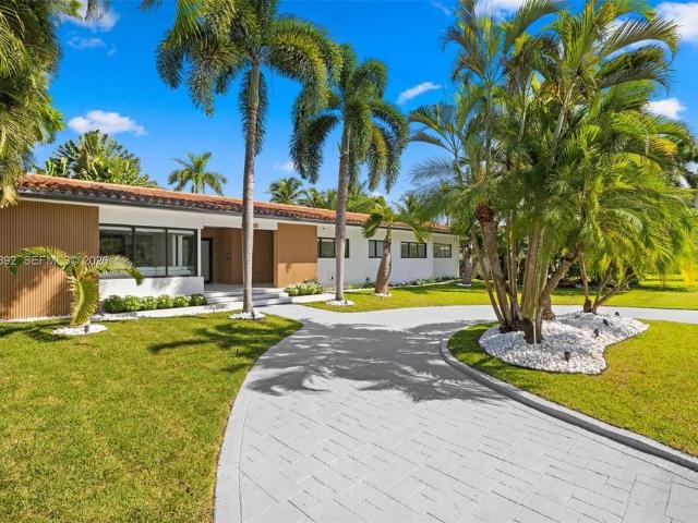 Luxury Villa for rent in Hollywood, United States