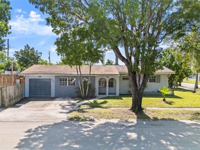Luxury Villa for rent in Hollywood, United States