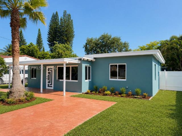 Luxury Villa for rent in Hollywood, United States