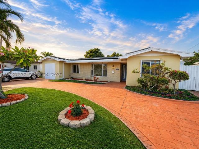 Luxury Villa for rent in Hollywood, United States