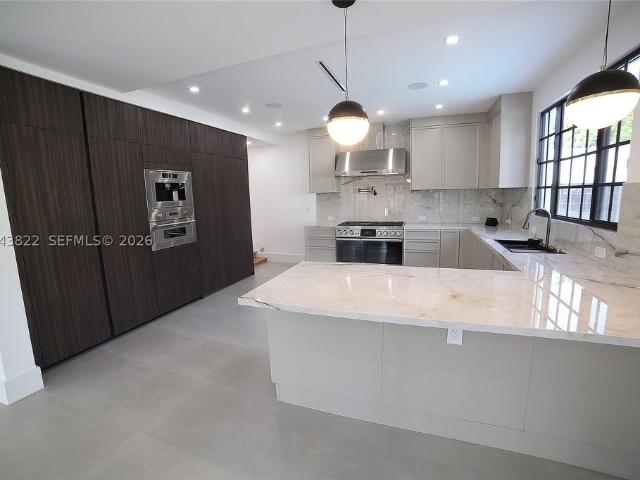 Luxury Villa for rent in Hollywood, United States