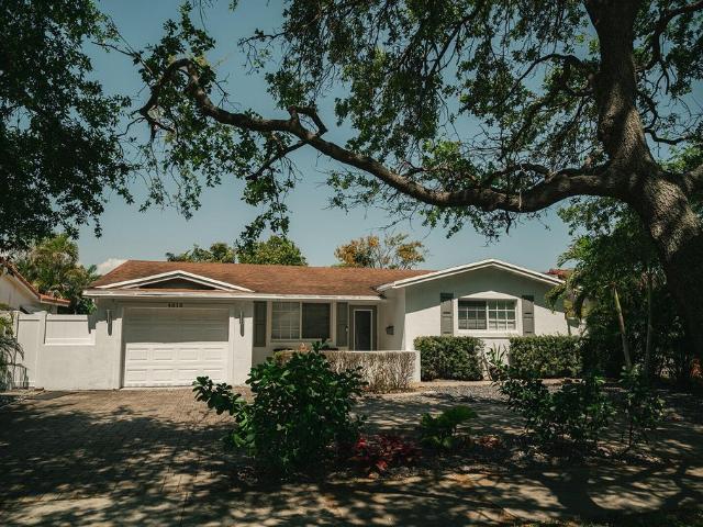Luxury Villa for rent in Hollywood, United States