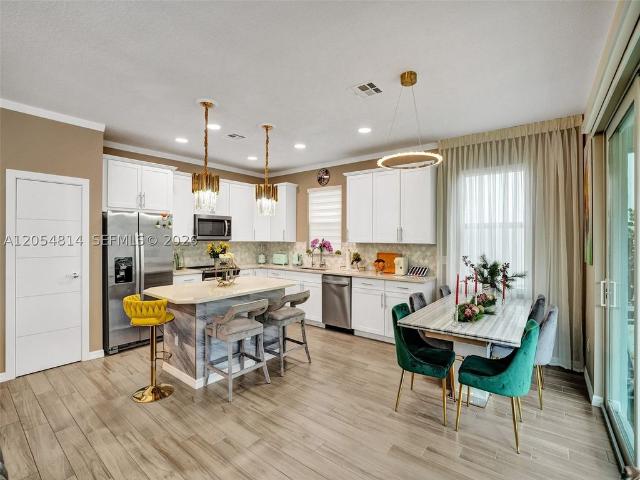 Luxury Villa for rent in Hollywood, United States