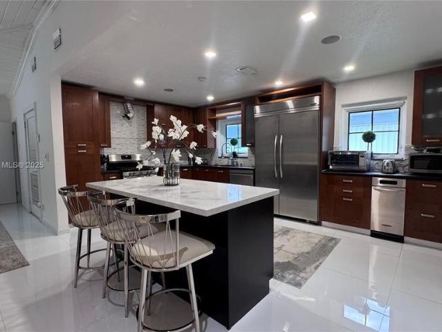 Luxury Villa for rent in Hollywood, United States