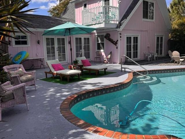 Luxury Villa for rent in Haverhill, United States
