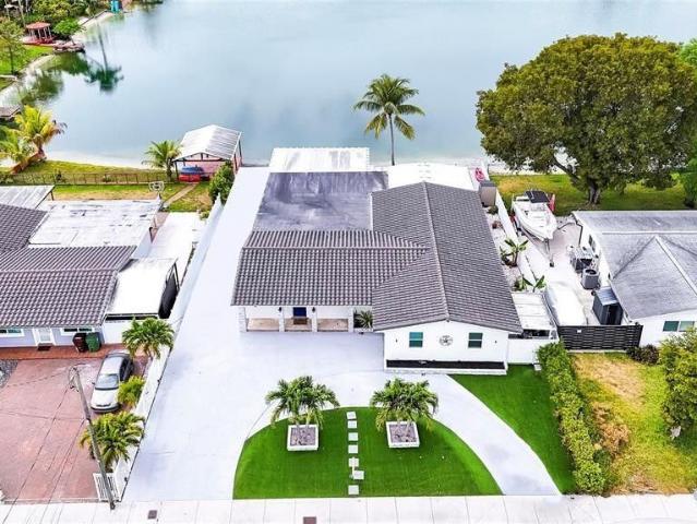 Luxury Villa for rent in Hialeah, United States