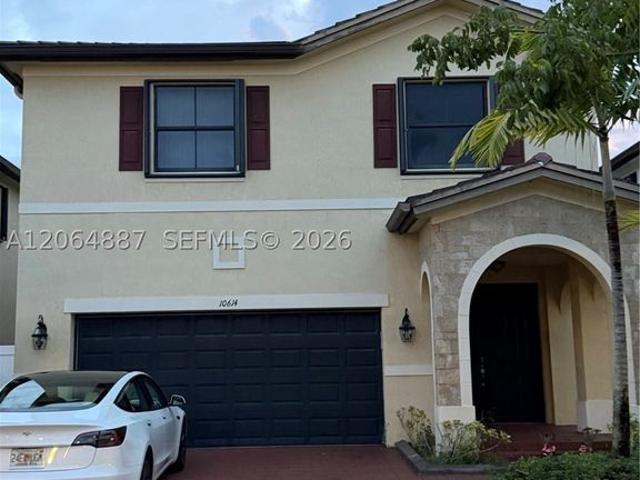 Luxury Villa for rent in Hialeah, Florida