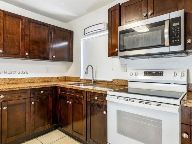 Luxury Villa for rent in Hialeah, Florida