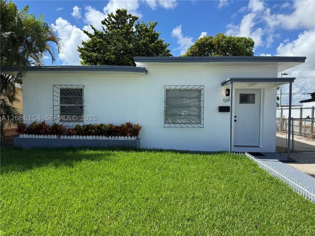 Luxury Villa for rent in Hialeah, Florida