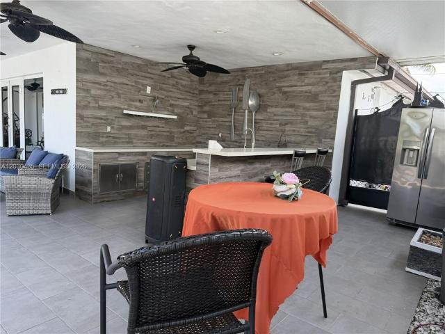 Luxury Villa for rent in Hialeah, Florida