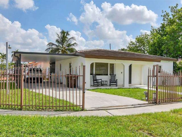 Luxury Villa for rent in Hialeah, Florida