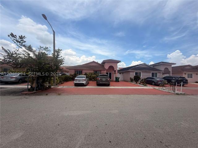 Luxury Villa for rent in Hialeah Gardens, United States